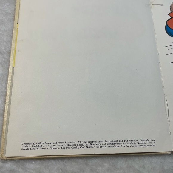 Other | Dr Seuss Insideoutsideupside Down Book | Poshmark